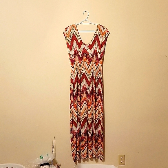 ONE WORLD | Dresses | Oneworld Petite Large Dress | Poshmark